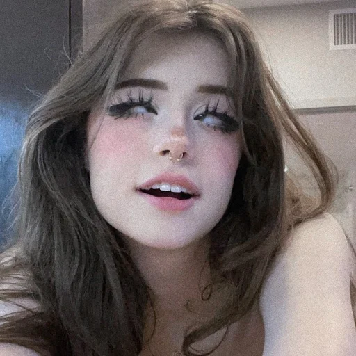 Hannah Owo Telegram stickers